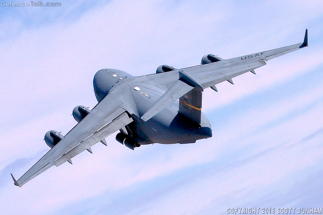 USAF C-17 Globemaster III Heavy Transport Aircraft | DefenceTalk Forum