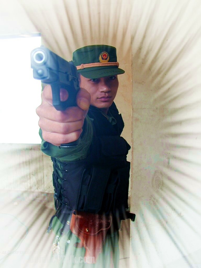 Military Pistols Pla