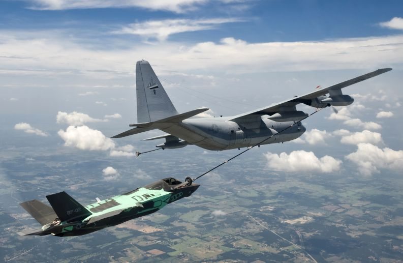 F-35 Successful in First Probe-and-Drogue Aerial Refueling | Aviation ...
