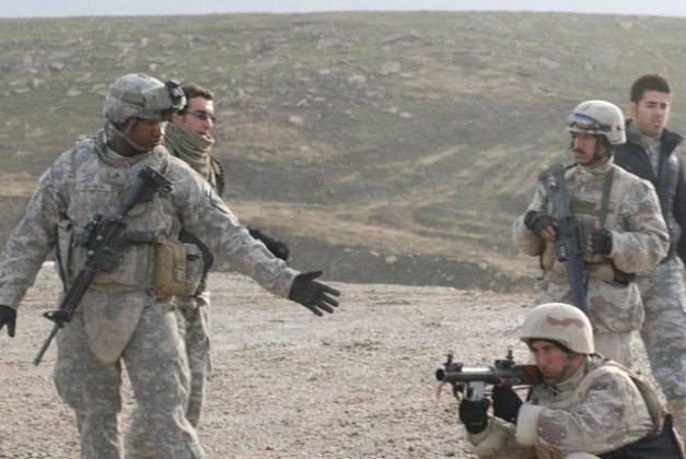 US Soldiers teach Iraqi Army proper ambush reaction techniques ...