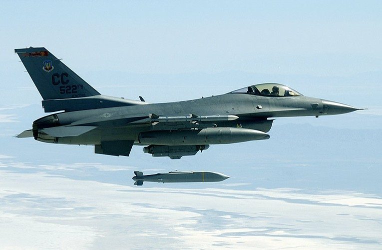 Raytheon Conducts Free-Flight Demonstration Of JSOW-C From F ... Raytheon Conducts Free-Flight Demonstration Of JSOW-C From F ...