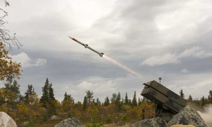 First AMRAAM-ER Missile Flight Tests from NASAMS Air Defense System ...