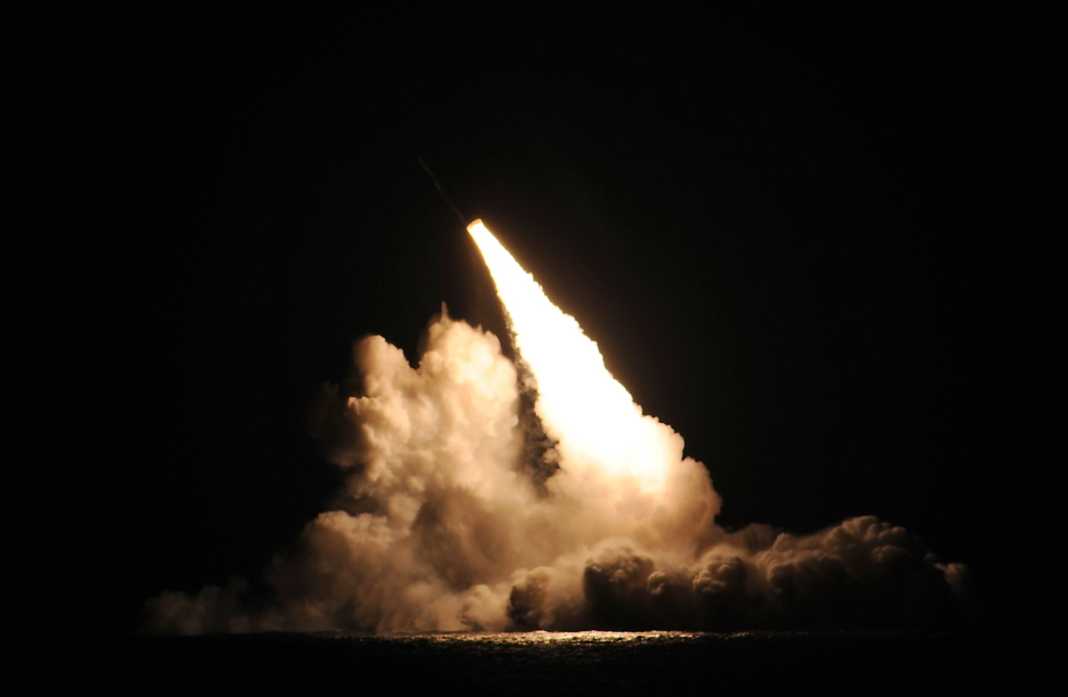 US Navy SSBN Test Fires Trident II D5 Ballistic Missiles | DefenceTalk