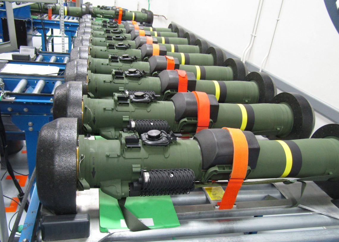 US Army Soldiers in Europe test Stryker cannon, Javelin system ...